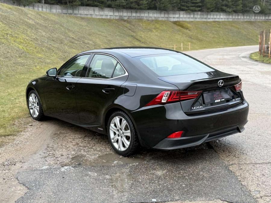 Black Lexus LS 300h 2013 in Vilnius, with an engine capacity of 2.50 L and mileage of 252 thousand km for 12200 €, photo 6 on AUTOMOTO.COM.LV