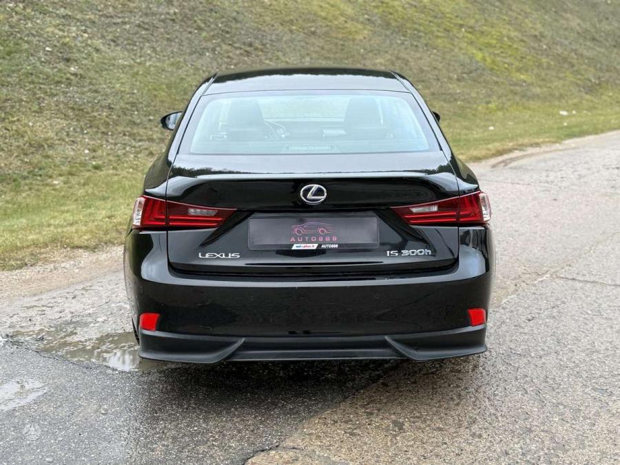 Black Lexus LS 300h 2013 in Vilnius, with an engine capacity of 2.50 L and mileage of 252 thousand km for 12200 €, photo 8 on AUTOMOTO.COM.LV