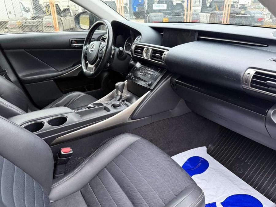 Black Lexus LS 300h 2013 in Vilnius, with an engine capacity of 2.50 L and mileage of 252 thousand km for 12200 €, photo 13 on AUTOMOTO.COM.LV
