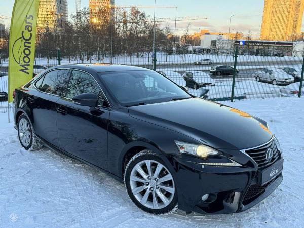 Black Lexus LS 300h 2013 in Vilnius, with an engine capacity of 2.49 L and mileage of 305 thousand km for 11700 €, photo 3 on AUTOMOTO.COM.LV