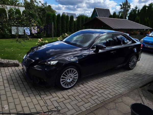 Melns Lexus LS 300h 2013 Klaipėda, ar dzinēja tilpumu 2.49 L un nobraukumu 305 tūkst. km par 11500 €, foto 1 vietnē AUTOMOTO.COM.LV