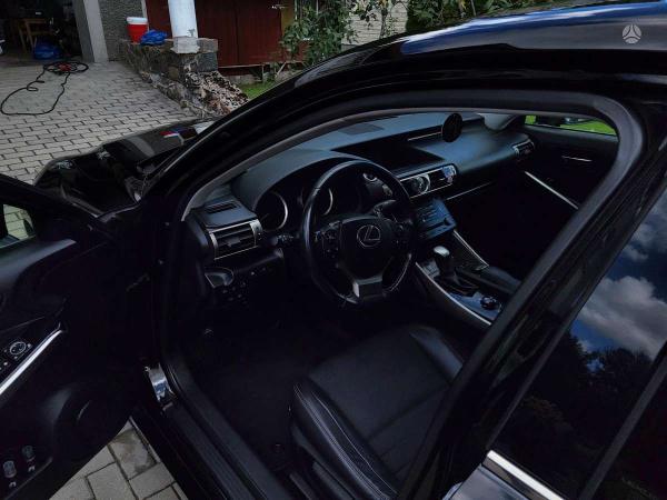 Melns Lexus LS 300h 2013 Klaipėda, ar dzinēja tilpumu 2.49 L un nobraukumu 305 tūkst. km par 11500 €, foto 5 vietnē AUTOMOTO.COM.LV