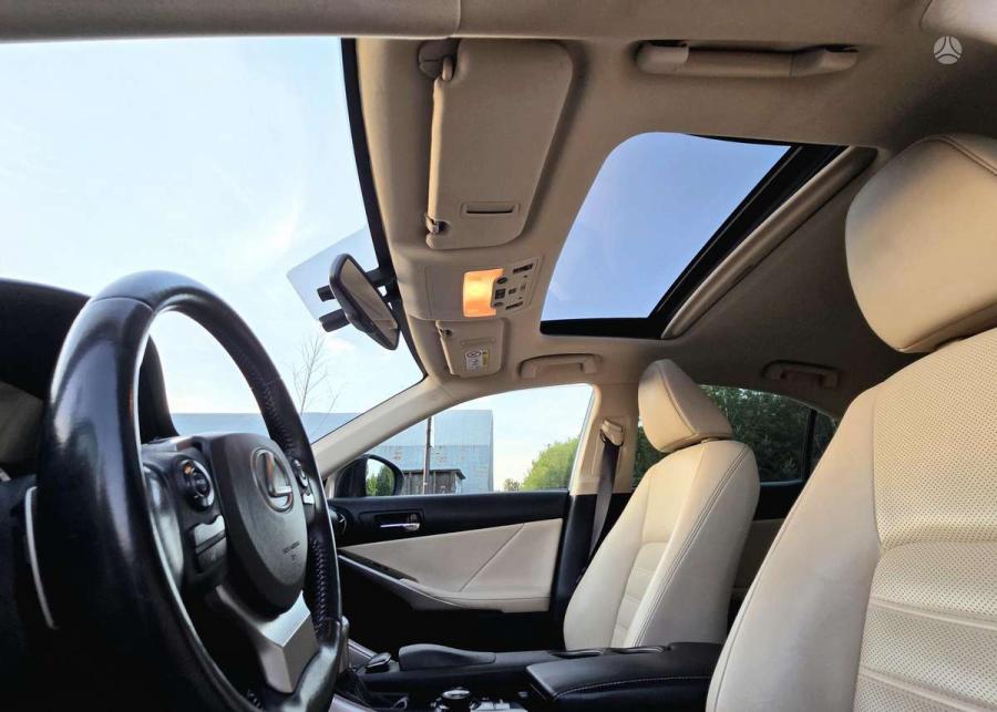 Black Lexus LS 300h 2014 in Vilnius, with an engine capacity of 2.49 L and mileage of 297 thousand km for 13700 €, photo 13 on AUTOMOTO.COM.LV