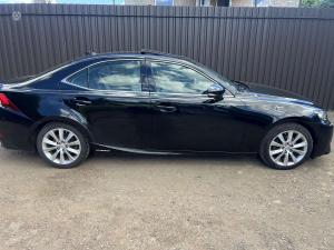 Black Lexus LS 300h 2014 in Kaunas, with an engine capacity of 2.49 L and mileage of 250 thousand km for 7400 €, photo 5 on AUTOMOTO.COM.LV