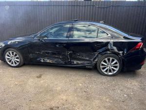 Black Lexus LS 300h 2014 in Kaunas, with an engine capacity of 2.49 L and mileage of 250 thousand km for 7400 €, photo 6 on AUTOMOTO.COM.LV
