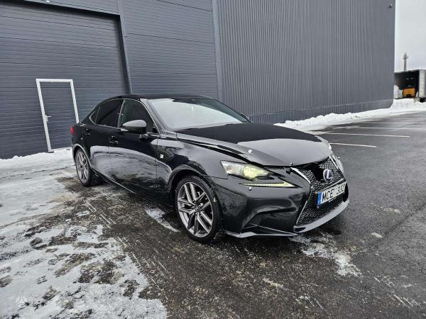 Melns Lexus LS 300h 2015 Kauņa, ar dzinēja tilpumu 2.49 L un nobraukumu 243 tūkst. km par 6900 €, foto 1 vietnē AUTOMOTO.COM.LV