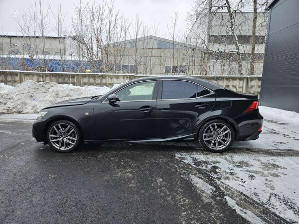 Melns Lexus LS 300h 2015 Kauņa, ar dzinēja tilpumu 2.49 L un nobraukumu 243 tūkst. km par 6900 €, foto 4 vietnē AUTOMOTO.COM.LV