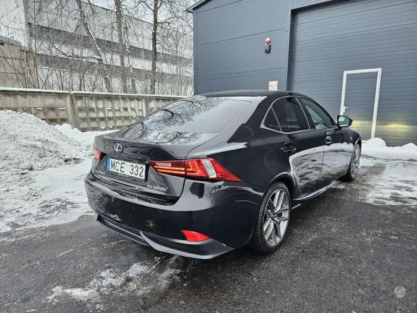 Melns Lexus LS 300h 2015 Kauņa, ar dzinēja tilpumu 2.49 L un nobraukumu 243 tūkst. km par 6900 €, foto 8 vietnē AUTOMOTO.COM.LV
