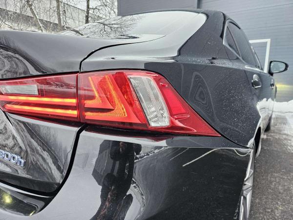 Melns Lexus LS 300h 2015 Kauņa, ar dzinēja tilpumu 2.49 L un nobraukumu 243 tūkst. km par 6900 €, foto 9 vietnē AUTOMOTO.COM.LV
