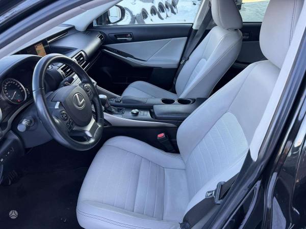 Black Lexus LS 300h 2015 in Vilnius, with an engine capacity of 2.49 L and mileage of 199 thousand km for 15000 €, photo 11 on AUTOMOTO.COM.LV