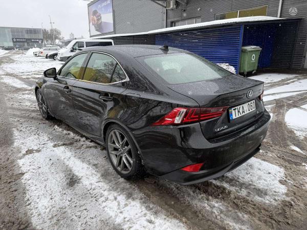 Black Lexus LS 300h 2015 in Kaunas, with an engine capacity of 2.49 L and mileage of 182 thousand km for 17200 €, photo 7 on AUTOMOTO.COM.LV