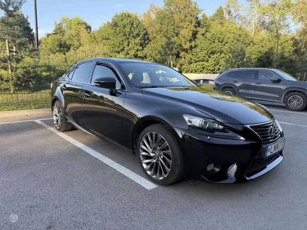 Black Lexus LS 300h 2015 in Klaipeda, with an engine capacity of 2.49 L and mileage of 214 thousand km for 14900 €, photo 1 on AUTOMOTO.COM.LV