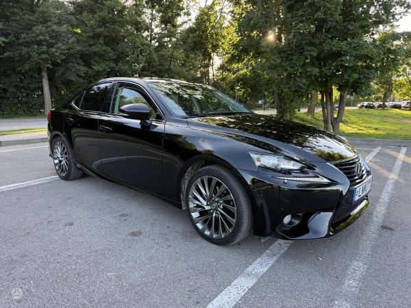 Black Lexus LS 300h 2015 in Klaipeda, with an engine capacity of 2.49 L and mileage of 214 thousand km for 14900 €, photo 8 on AUTOMOTO.COM.LV