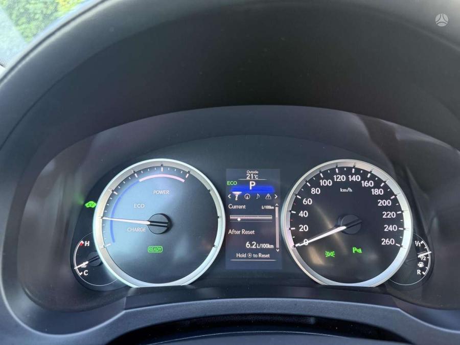 Black Lexus LS 300h 2015 in Klaipeda, with an engine capacity of 2.49 L and mileage of 214 thousand km for 14900 €, photo 19 on AUTOMOTO.COM.LV