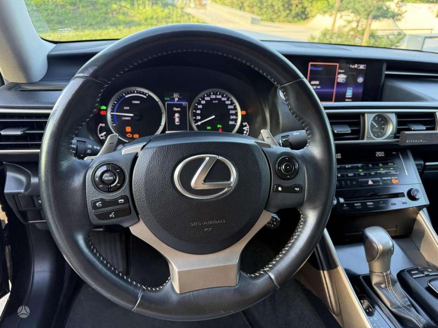 Black Lexus LS 300h 2015 in Klaipeda, with an engine capacity of 2.49 L and mileage of 214 thousand km for 14900 €, photo 21 on AUTOMOTO.COM.LV
