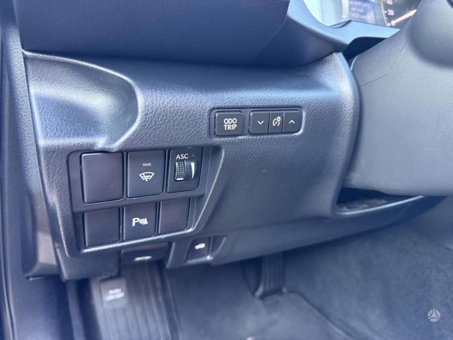 Black Lexus LS 300h 2015 in Klaipeda, with an engine capacity of 2.49 L and mileage of 214 thousand km for 14900 €, photo 23 on AUTOMOTO.COM.LV
