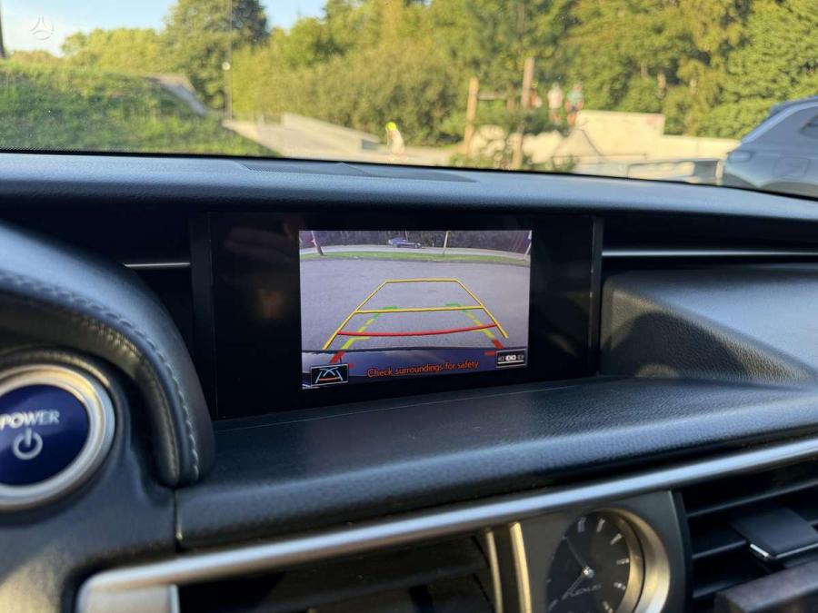 Black Lexus LS 300h 2015 in Klaipeda, with an engine capacity of 2.49 L and mileage of 214 thousand km for 14900 €, photo 25 on AUTOMOTO.COM.LV
