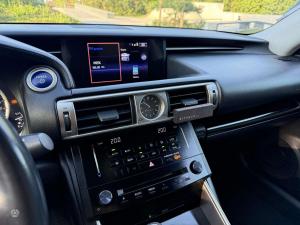 Black Lexus LS 300h 2015 in Klaipeda, with an engine capacity of 2.49 L and mileage of 214 thousand km for 14900 €, photo 26 on AUTOMOTO.COM.LV