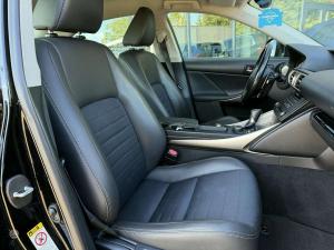 Black Lexus LS 300h 2015 in Kaunas, with an engine capacity of 2.49 L and mileage of 319 thousand km for 12300 €, photo 10 on AUTOMOTO.COM.LV