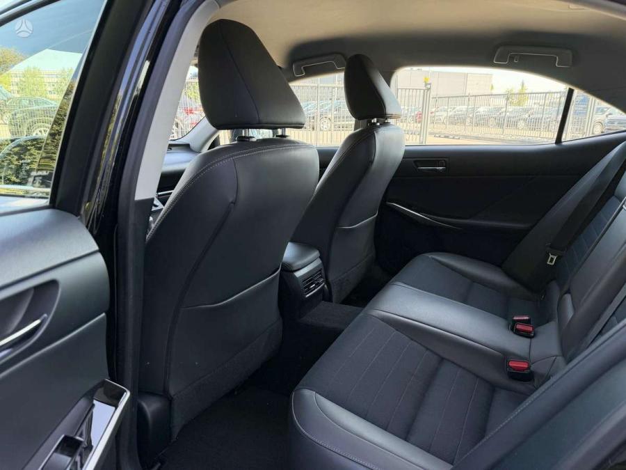 Black Lexus LS 300h 2015 in Kaunas, with an engine capacity of 2.49 L and mileage of 319 thousand km for 12300 €, photo 15 on AUTOMOTO.COM.LV