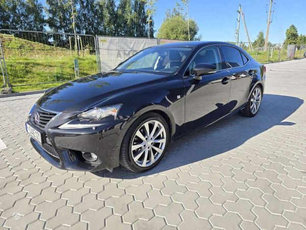 Melns Lexus LS 300h 2016 Viļņa, ar dzinēja tilpumu 2.49 L un nobraukumu 180 tūkst. km par 15500 €, foto 1 vietnē AUTOMOTO.COM.LV