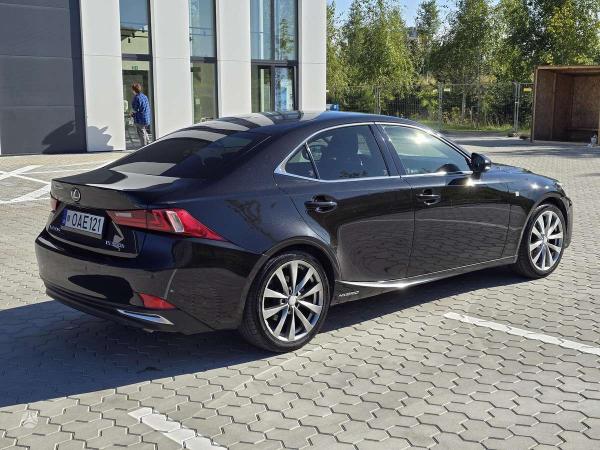 Melns Lexus LS 300h 2016 Viļņa, ar dzinēja tilpumu 2.49 L un nobraukumu 180 tūkst. km par 15500 €, foto 4 vietnē AUTOMOTO.COM.LV
