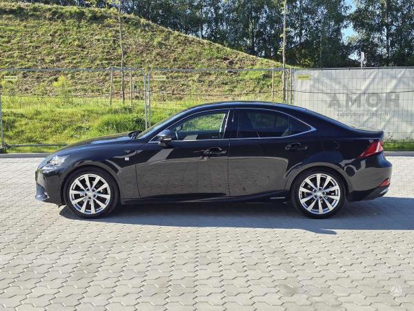 Melns Lexus LS 300h 2016 Viļņa, ar dzinēja tilpumu 2.49 L un nobraukumu 180 tūkst. km par 15500 €, foto 7 vietnē AUTOMOTO.COM.LV