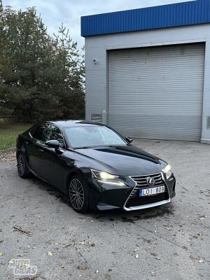 Melns Lexus LS 300h 2017 Marijampole, ar dzinēja tilpumu 2.50 L un nobraukumu 246 tūkst. km par 17800 €, foto  vietnē AUTOMOTO.COM.LV