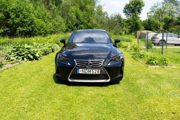 Melns Lexus LS 300h 2017 Viļņa, ar dzinēja tilpumu 2.50 L un nobraukumu 150 tūkst. km par 14900 €, foto 1 vietnē AUTOMOTO.COM.LV