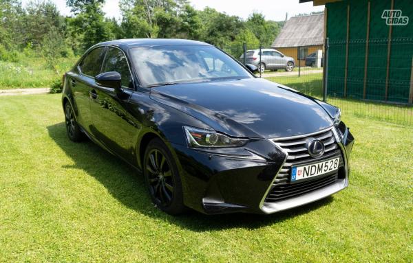 Melns Lexus LS 300h 2017 Viļņa, ar dzinēja tilpumu 2.50 L un nobraukumu 150 tūkst. km par 14900 €, foto 2 vietnē AUTOMOTO.COM.LV
