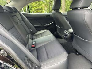 Melns Lexus LS 300h 2018 Kauņa, ar dzinēja tilpumu 2.50 L un nobraukumu 118 tūkst. km par 20500 €, foto 11 vietnē AUTOMOTO.COM.LV