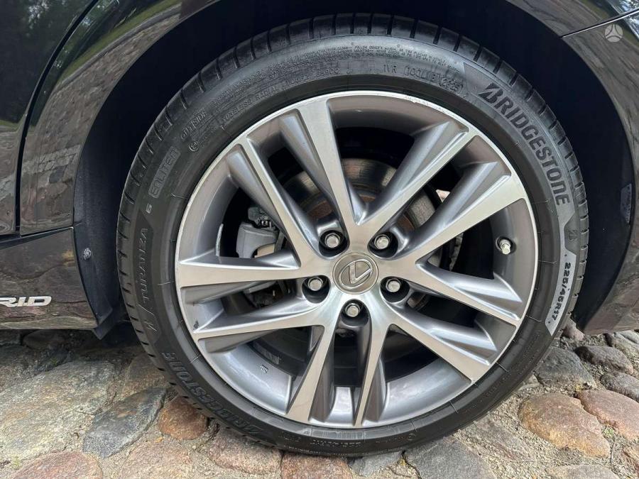 Melns Lexus LS 300h 2018 Kauņa, ar dzinēja tilpumu 2.50 L un nobraukumu 118 tūkst. km par 20500 €, foto 21 vietnē AUTOMOTO.COM.LV