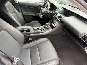 Черный Лексус LS 300h 2018 в Вильнюс, объемом двигателя 2.50 л и пробегом 400 тыс. км за 9900 €, фото 7 на AUTOMOTO.COM.LV