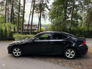 Black Lexus LS 300h 2018 in Vilnius, with an engine capacity of 2.50 L and mileage of 330 thousand km for 8000 €, photo 3 on AUTOMOTO.COM.LV