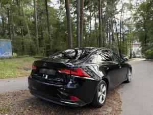 Black Lexus LS 300h 2018 in Vilnius, with an engine capacity of 2.50 L and mileage of 330 thousand km for 8000 €, photo 6 on AUTOMOTO.COM.LV