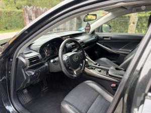 Black Lexus LS 300h 2018 in Vilnius, with an engine capacity of 2.50 L and mileage of 330 thousand km for 8000 €, photo 10 on AUTOMOTO.COM.LV