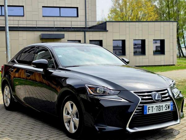 Melns Lexus LS 300h 2020 Tauragė, ar dzinēja tilpumu 2.50 L un nobraukumu 228 tūkst. km par 18400 €, foto 3 vietnē AUTOMOTO.COM.LV