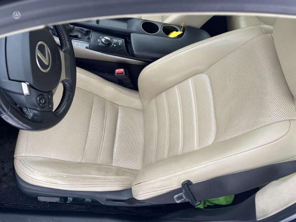 Blue Lexus LS 300h 2013 in Vilnius, with an engine capacity of 0.00 L and mileage of 247 thousand km for 10700 €, photo 11 on AUTOMOTO.COM.LV