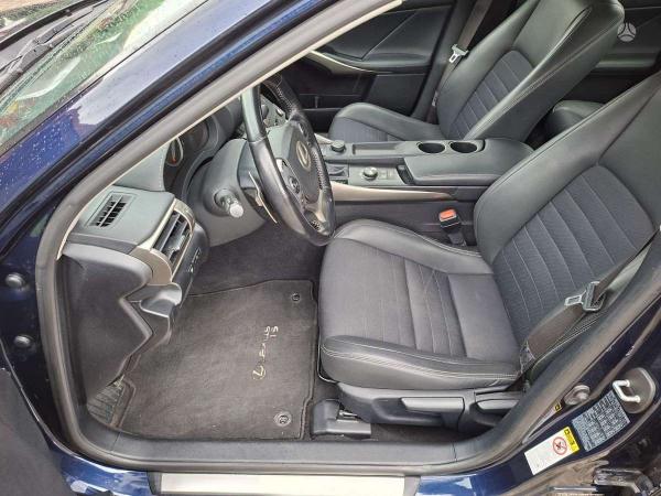 Zils Lexus LS 300h 2015 Panevēža, ar dzinēja tilpumu 2.49 L un nobraukumu 352 tūkst. km par 9700 €, foto 6 vietnē AUTOMOTO.COM.LV