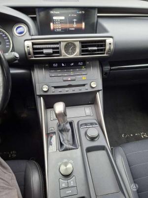Blue Lexus LS 300h 2015 in Panevezys, with an engine capacity of 2.49 L and mileage of 352 thousand km for 9700 €, photo 8 on AUTOMOTO.COM.LV
