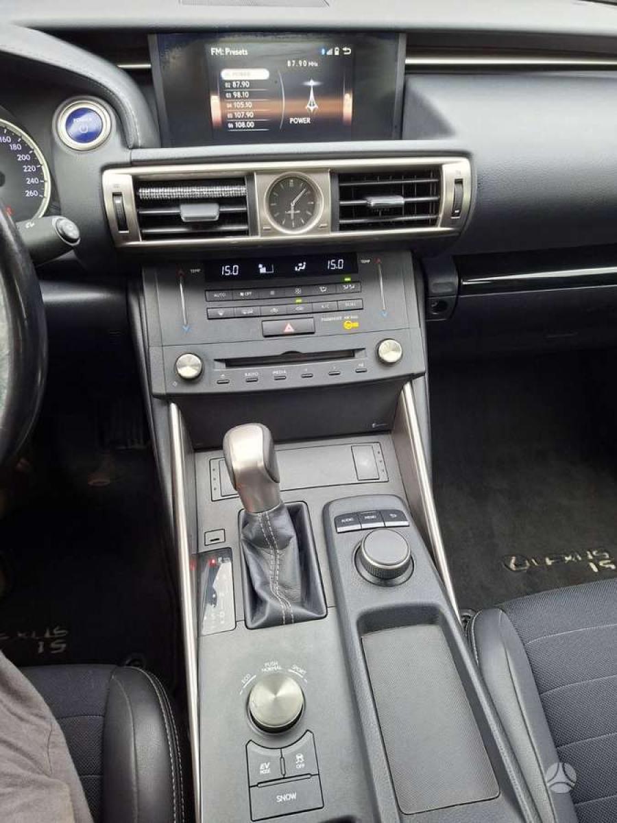 Blue Lexus LS 300h 2015 in Panevezys, with an engine capacity of 2.49 L and mileage of 352 thousand km for 9700 €, photo 8 on AUTOMOTO.COM.LV