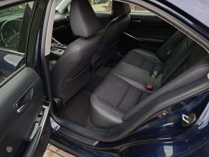 Blue Lexus LS 300h 2015 in Panevezys, with an engine capacity of 2.49 L and mileage of 352 thousand km for 9700 €, photo 12 on AUTOMOTO.COM.LV