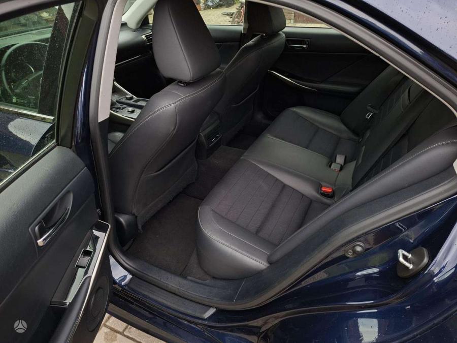 Blue Lexus LS 300h 2015 in Panevezys, with an engine capacity of 2.49 L and mileage of 352 thousand km for 9700 €, photo 12 on AUTOMOTO.COM.LV
