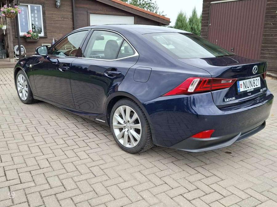 Zils Lexus LS 300h 2015 Panevēža, ar dzinēja tilpumu 2.49 L un nobraukumu 352 tūkst. km par 9600 €, foto 5 vietnē AUTOMOTO.COM.LV