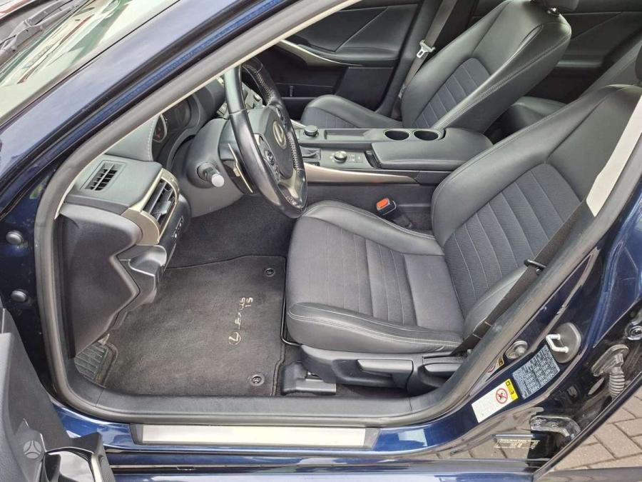 Zils Lexus LS 300h 2015 Panevēža, ar dzinēja tilpumu 2.49 L un nobraukumu 352 tūkst. km par 9600 €, foto 7 vietnē AUTOMOTO.COM.LV