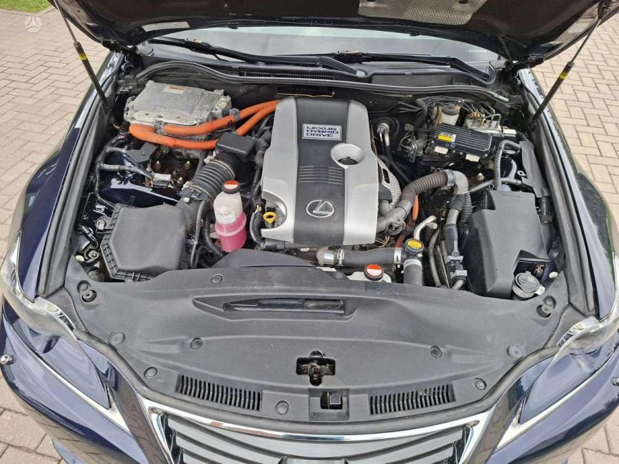 Zils Lexus LS 300h 2015 Panevēža, ar dzinēja tilpumu 2.49 L un nobraukumu 352 tūkst. km par 9600 €, foto 12 vietnē AUTOMOTO.COM.LV