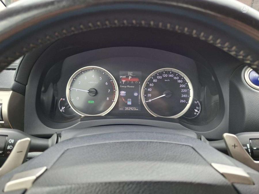 Zils Lexus LS 300h 2015 Panevēža, ar dzinēja tilpumu 2.49 L un nobraukumu 352 tūkst. km par 9600 €, foto 14 vietnē AUTOMOTO.COM.LV