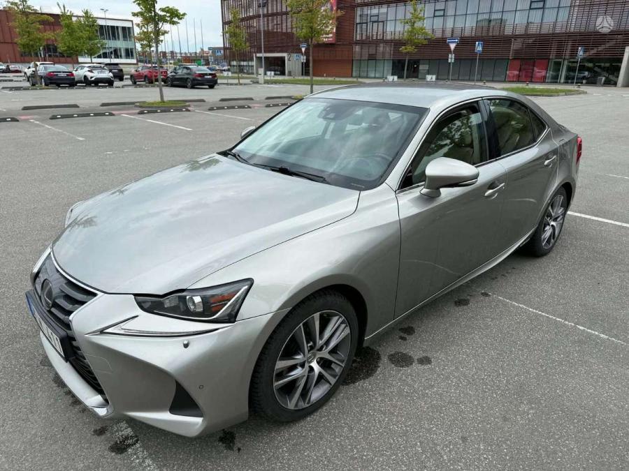 Brūns Lexus LS 300h 2017 Klaipėda, ar dzinēja tilpumu 2.50 L un nobraukumu 185 tūkst. km par 14999 €, foto 1 vietnē AUTOMOTO.COM.LV