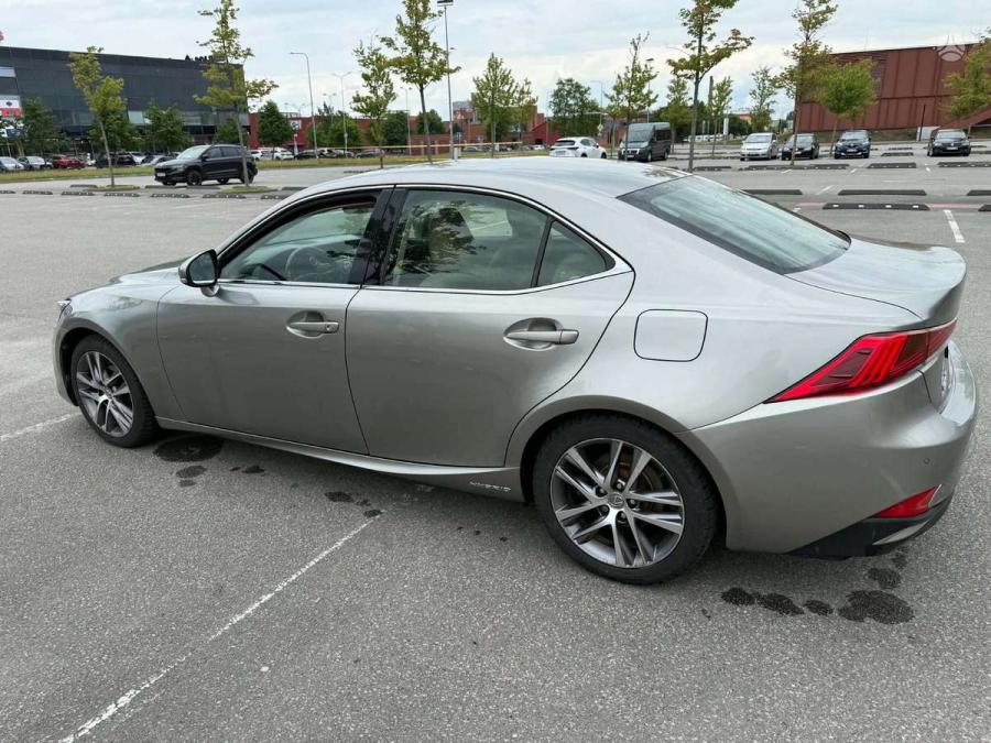 Brūns Lexus LS 300h 2017 Klaipėda, ar dzinēja tilpumu 2.50 L un nobraukumu 185 tūkst. km par 14999 €, foto 3 vietnē AUTOMOTO.COM.LV