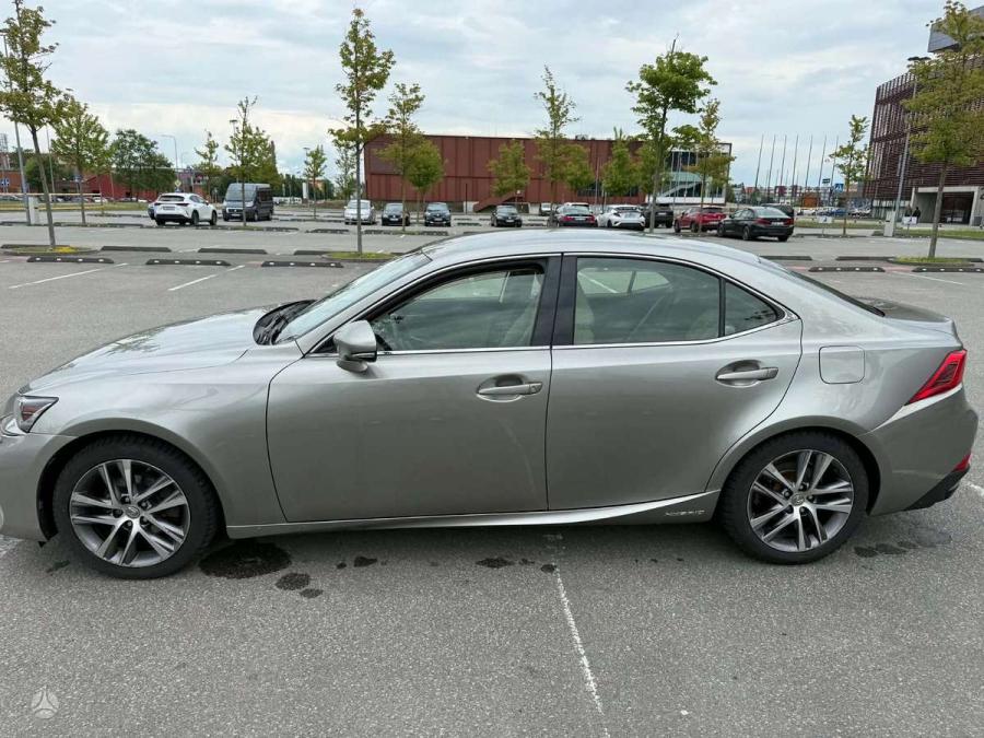 Brūns Lexus LS 300h 2017 Klaipėda, ar dzinēja tilpumu 2.50 L un nobraukumu 185 tūkst. km par 14999 €, foto 4 vietnē AUTOMOTO.COM.LV